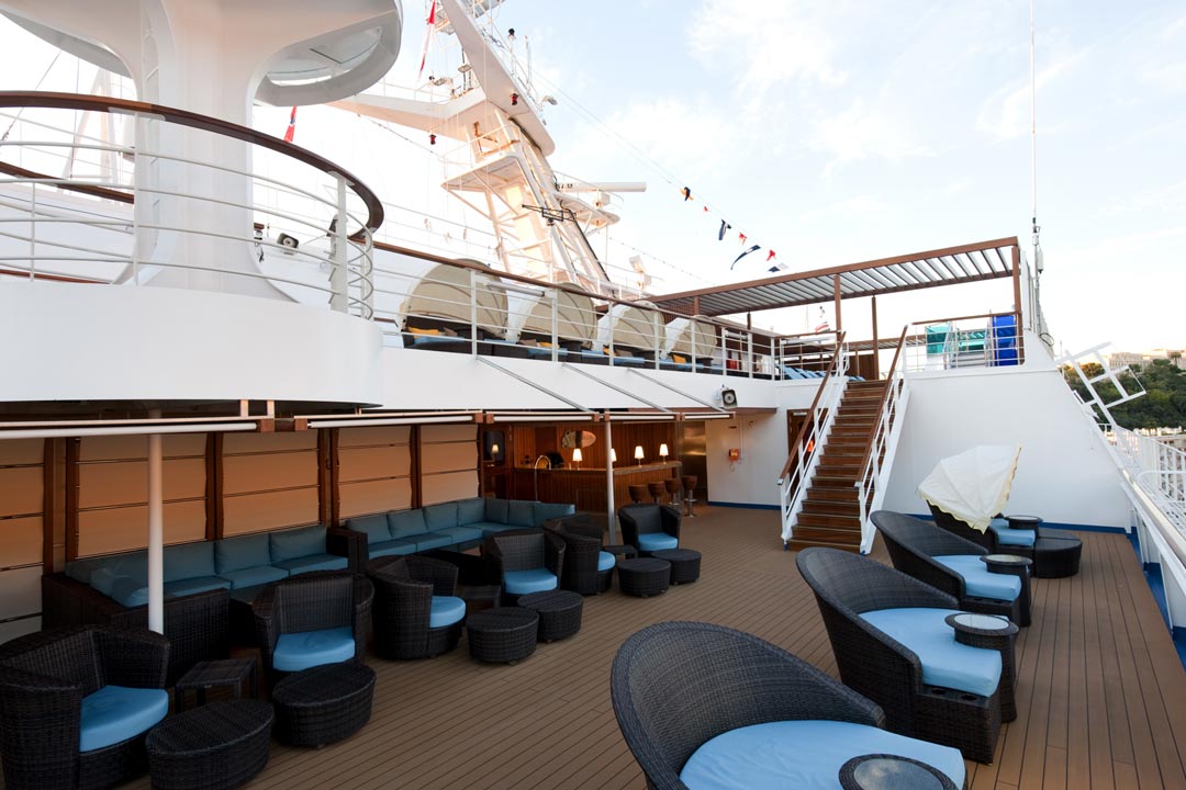 Carnival Dream Cruise Ship Details | Delta Cruises